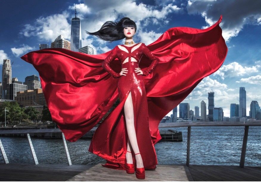 SIÊU MẪU VIỆT TỔ CHỨC SÀN DIỄN ĐÌNH ĐÁM MỚI TRÊN SÔNG HUDSON