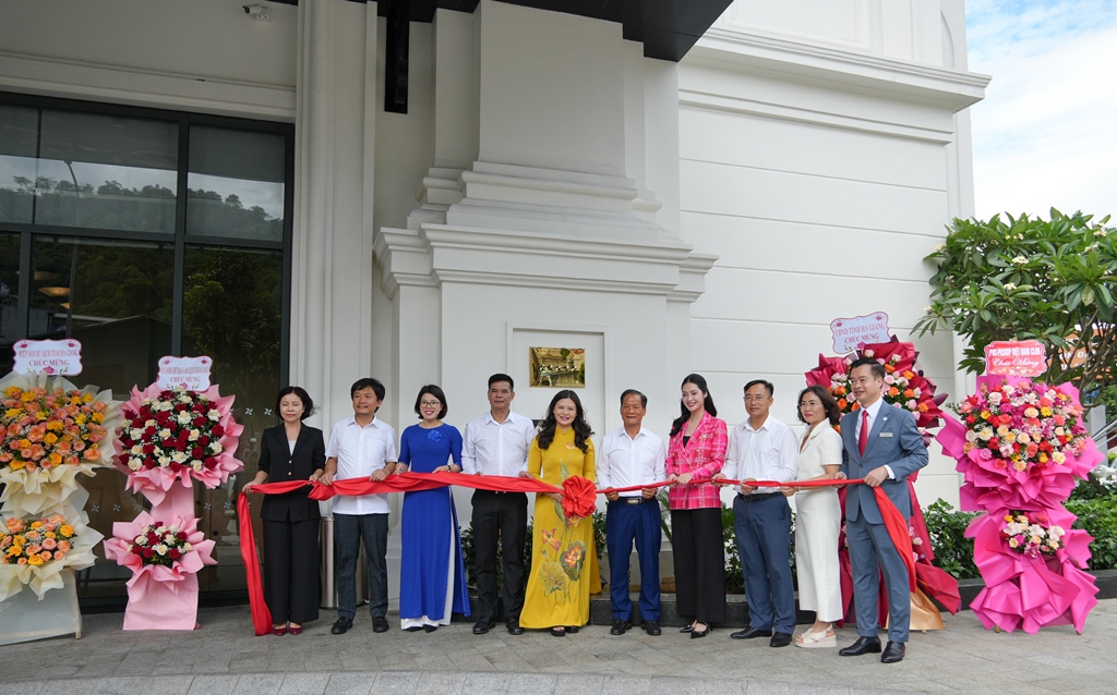 Four Points by Sheraton Hà Giang đón nhận Quyết định cơ sở lưu trú đạt ...